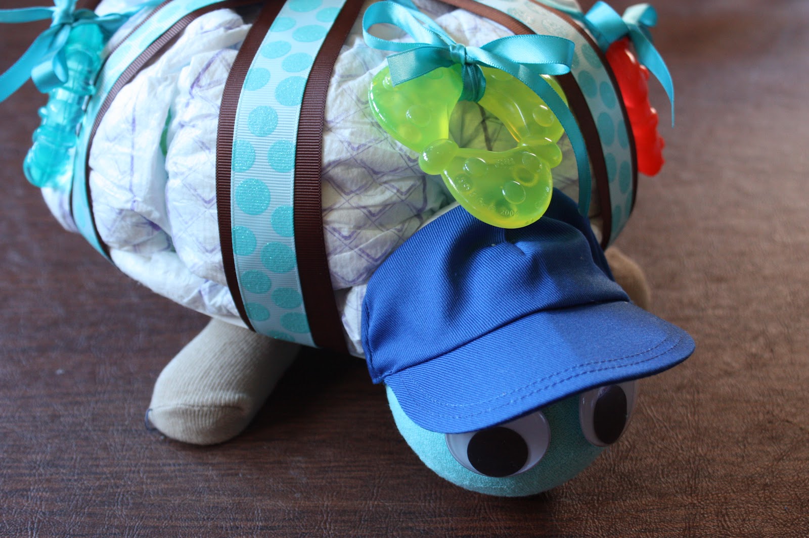 it's MOMbojumbo: how to make a turtle-shaped diaper cake