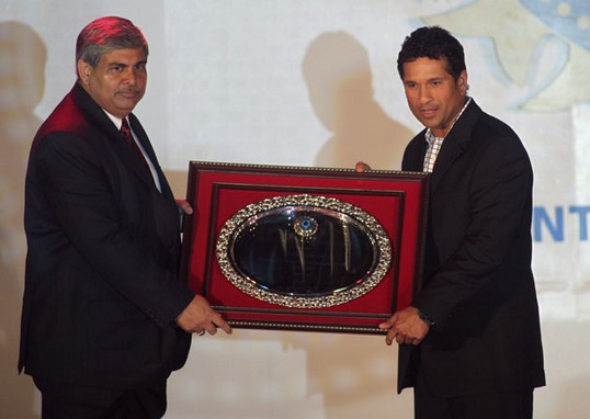 OMGSACHIN: Photos: Sachin Tendulkar Awards And Trophies
