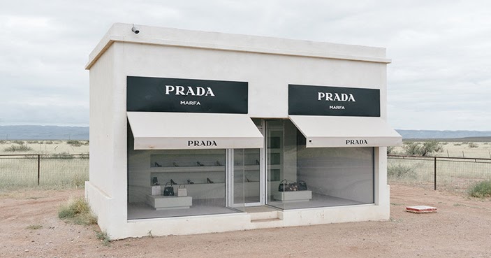 Prada Marfa cumple 10 años - Publicity 21