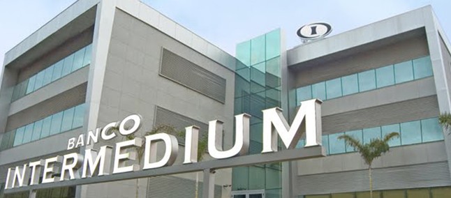 Como abrir conta corrente gratuita e sem taxas de transferência