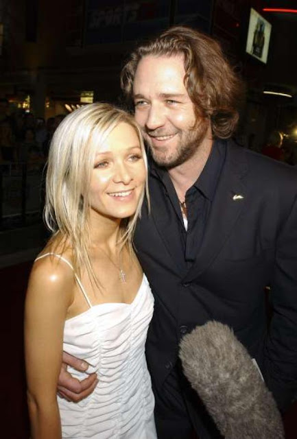 anna maria: Russell Crowe's marriage over