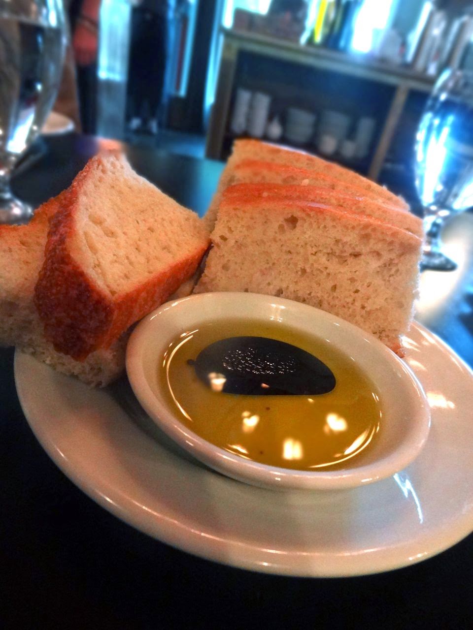 Scrumpdillyicious: Taverna Pazzo: Stratford's Calabrian Connection