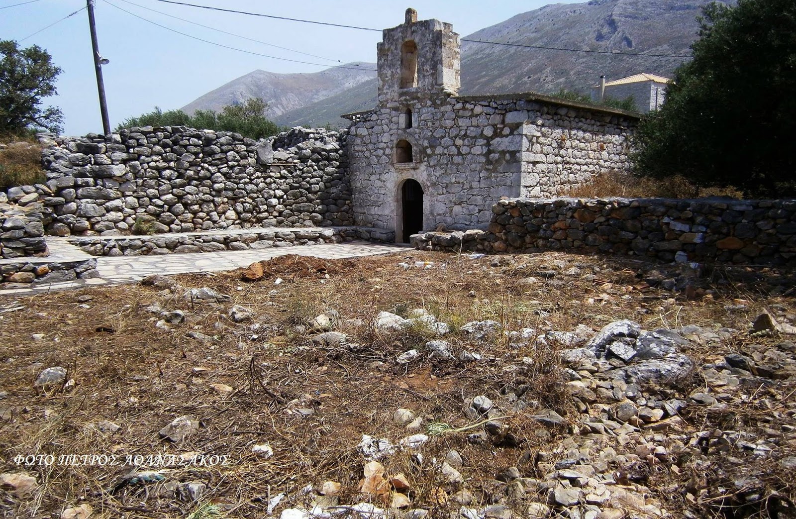 ΝΑΟΙ ΣΤΗ ΜΑΝΗ: ΚΑΤΩ ΜΠΟΥΛΑΡΙΟΙ (ΑΓ.ΠΕΤΡΟΣ)
