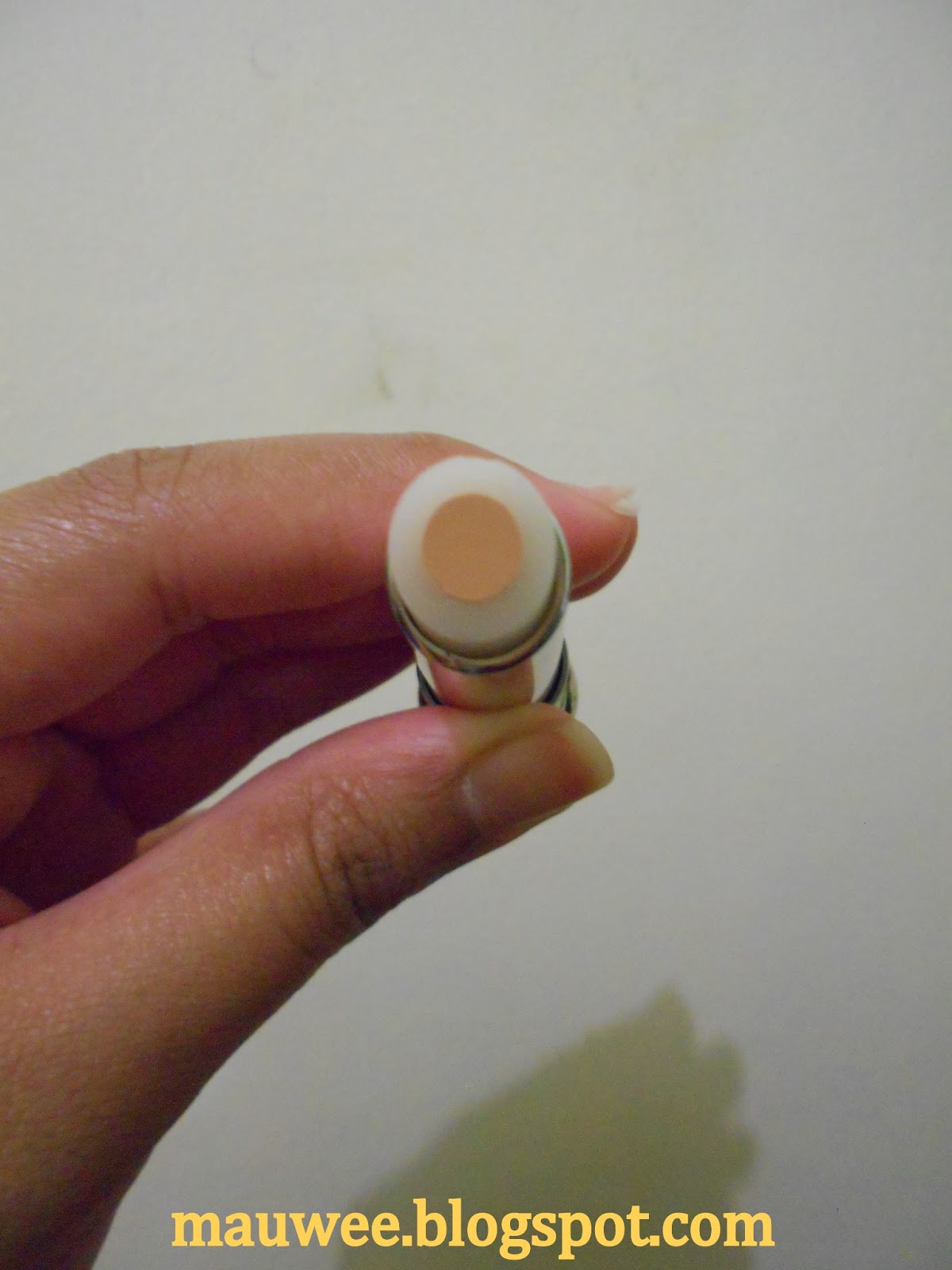 The Curious Cat: Benefit Fakeup Crease-Control Hydrating Concealer