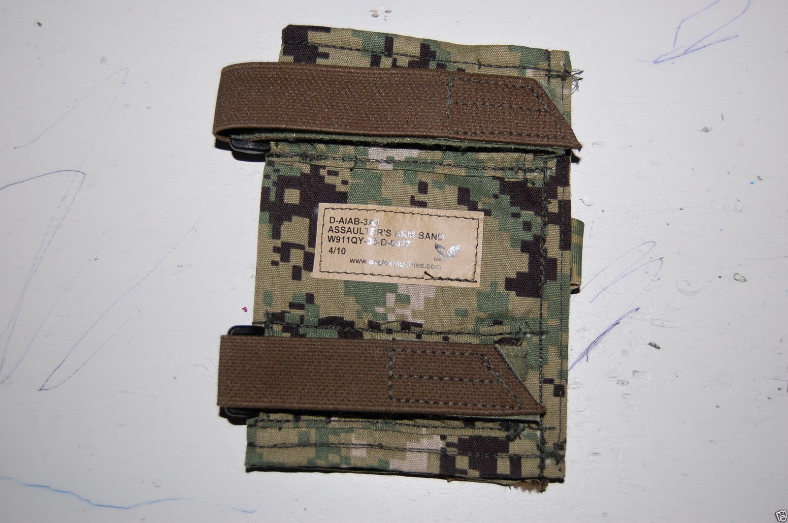 Webbingbabel: Eagle Industries Assaulter's Arm Band - Wrist Map Multicam
