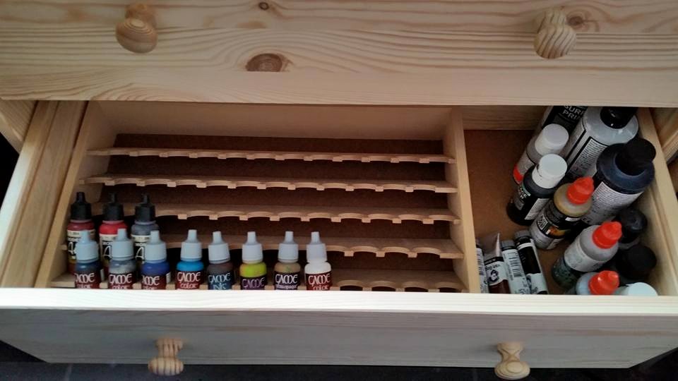 Airbrush & Analog Painting: Custom paint rack