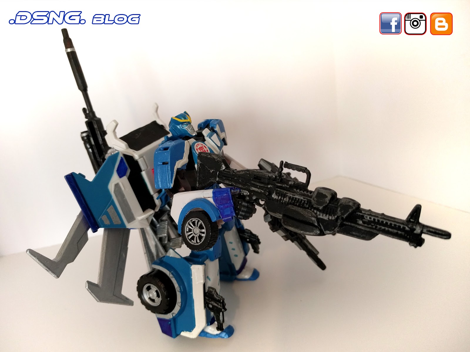 DSNG'S SCI FI MEGAVERSE: DSNG CUSTOM TRANSFORMERS: SWAT OFFICER ...