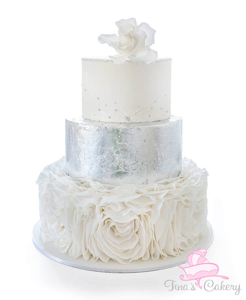 Tina's Cakery: White Rose Ruffle Cake