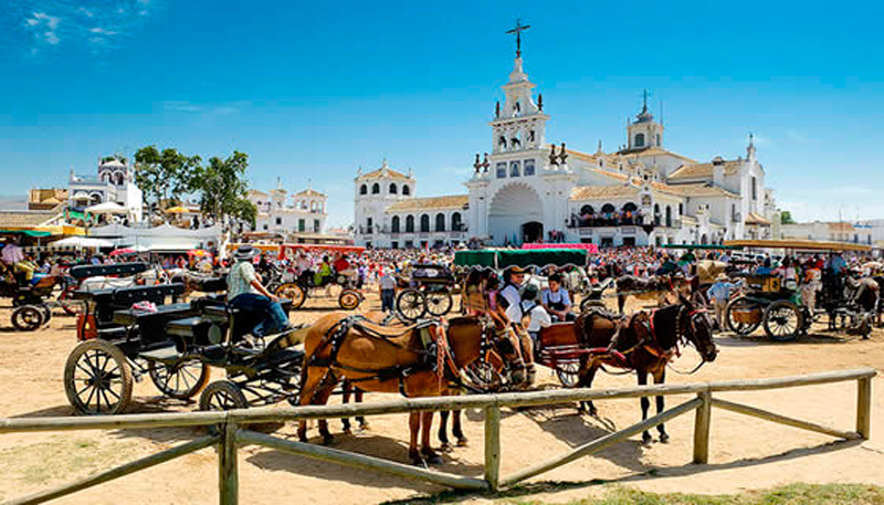 Conoce Madrid y su gente con Paraninfo: La Romería de El Rocío. Fiestas ...