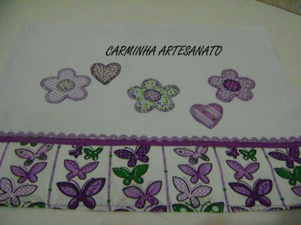 Carminha Artesanato: MAIS PANO DE PRATO COM APLICAÇÃO