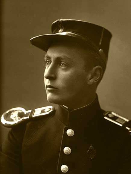 Marie Poutine's Jewels & Royals: King Olav V of Norway