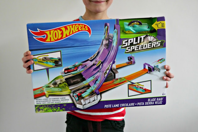 The Mummy Diary: Hot Wheels Split Speeders & Blade Raid Trackset Review