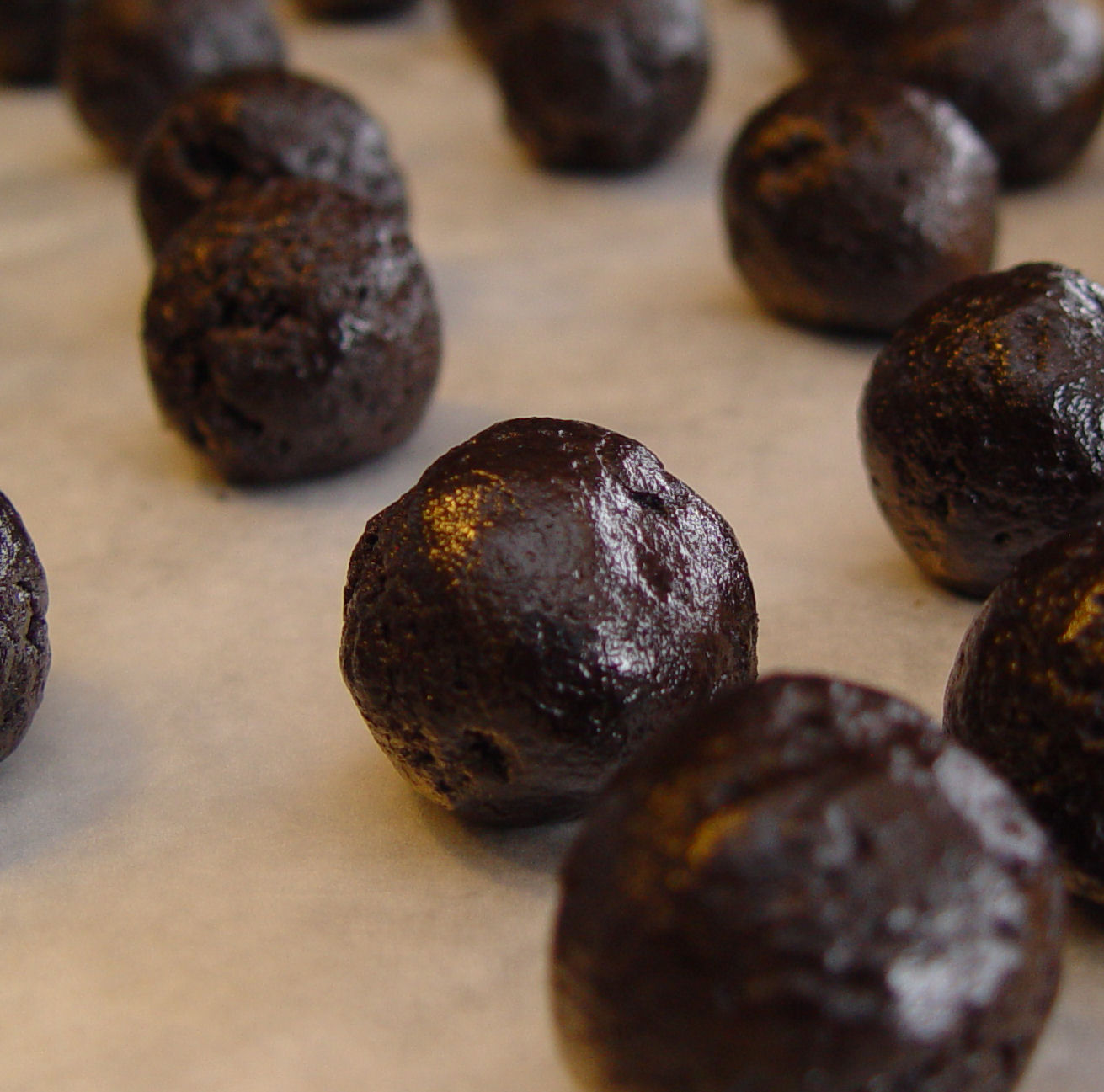 Pretty Oreo Bon Bons – Jamie Cooks It Up