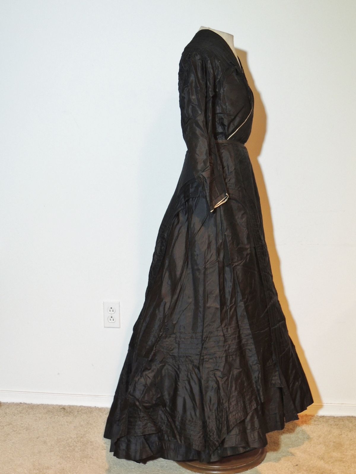All The Pretty Dresses: Edwardian Half Mourning Dress
