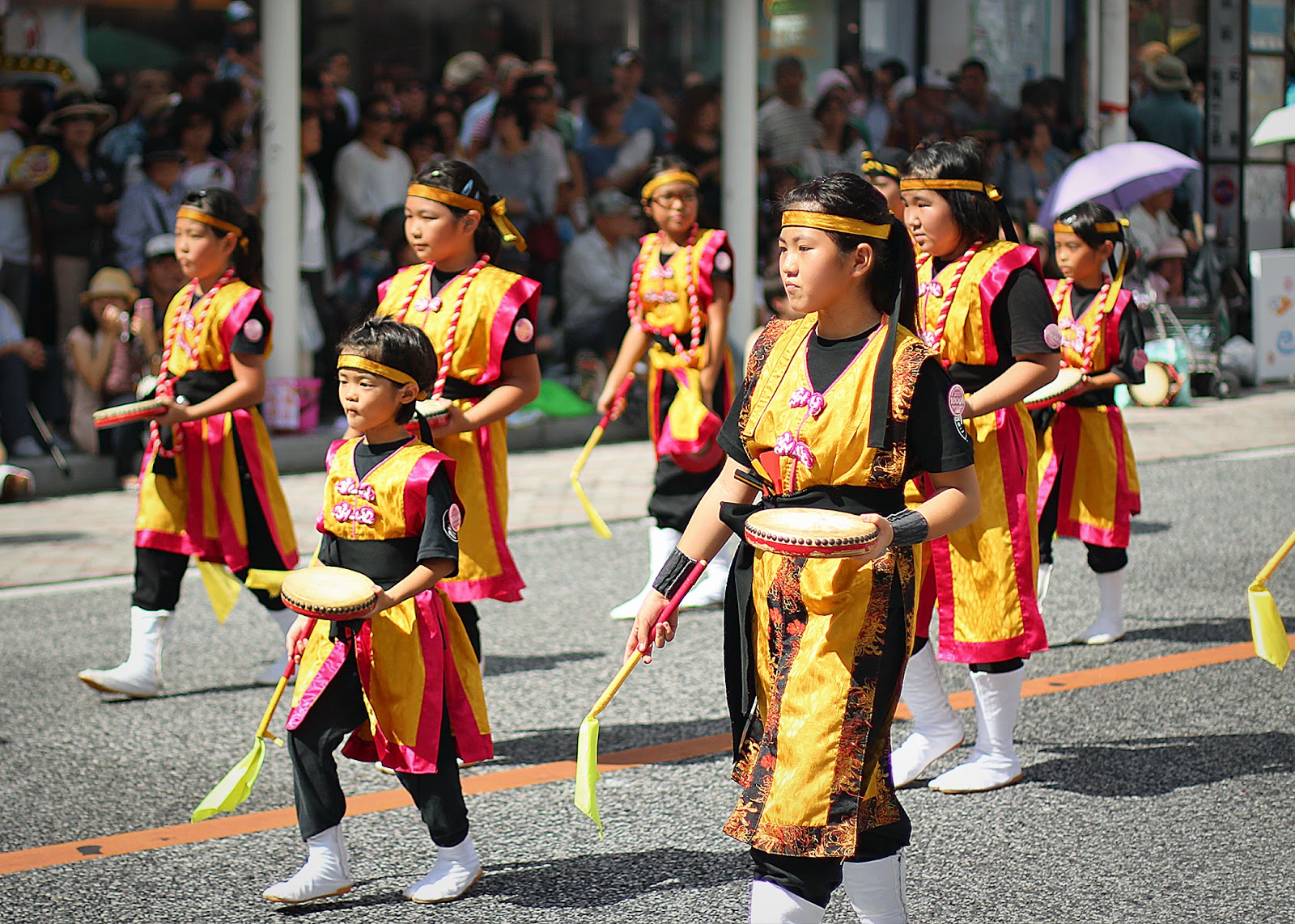 Enjoying Life With 4 Kids: 10,000 Eisa Parade