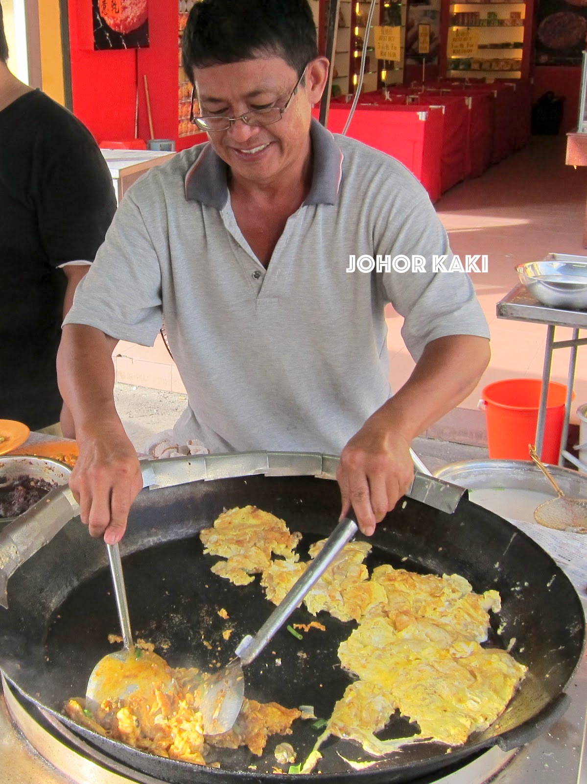 Muar Glutton Street Food Stalls, Johor 麻坡贪吃街 |Tony Johor Kaki Travels ...