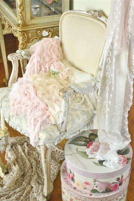 Jennelise: French Decor