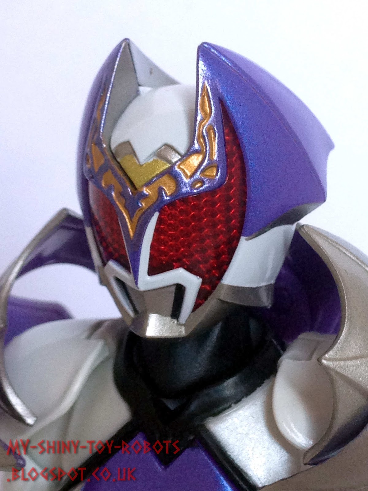My Shiny Toy Robots: Toybox REVIEW: S.H. Figuarts Kamen Rider Kiva-la