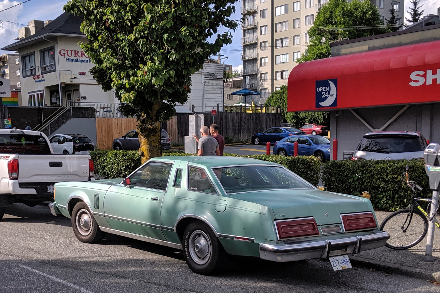Old Parked Cars Vancouver: opera windows