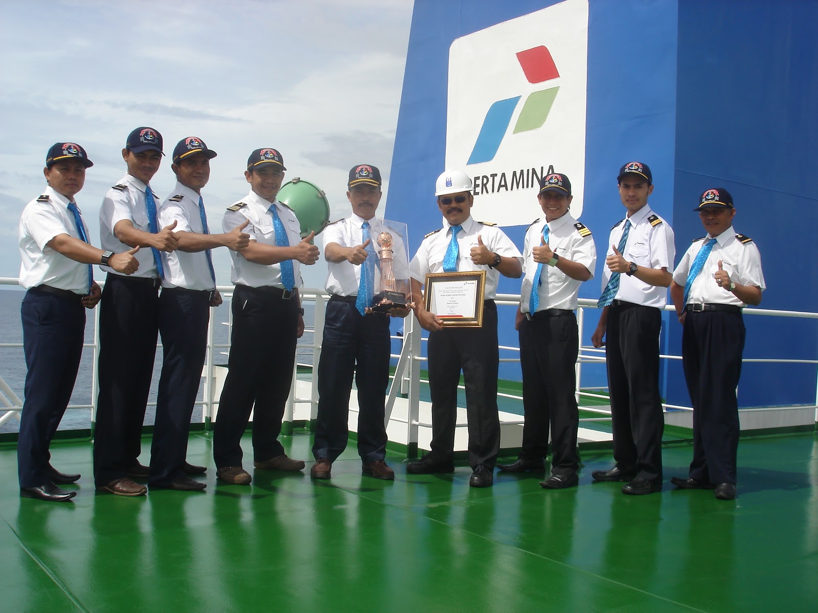 Marina Panorama: Berlayar di Kapal Tanker Pertamina MT Sambu