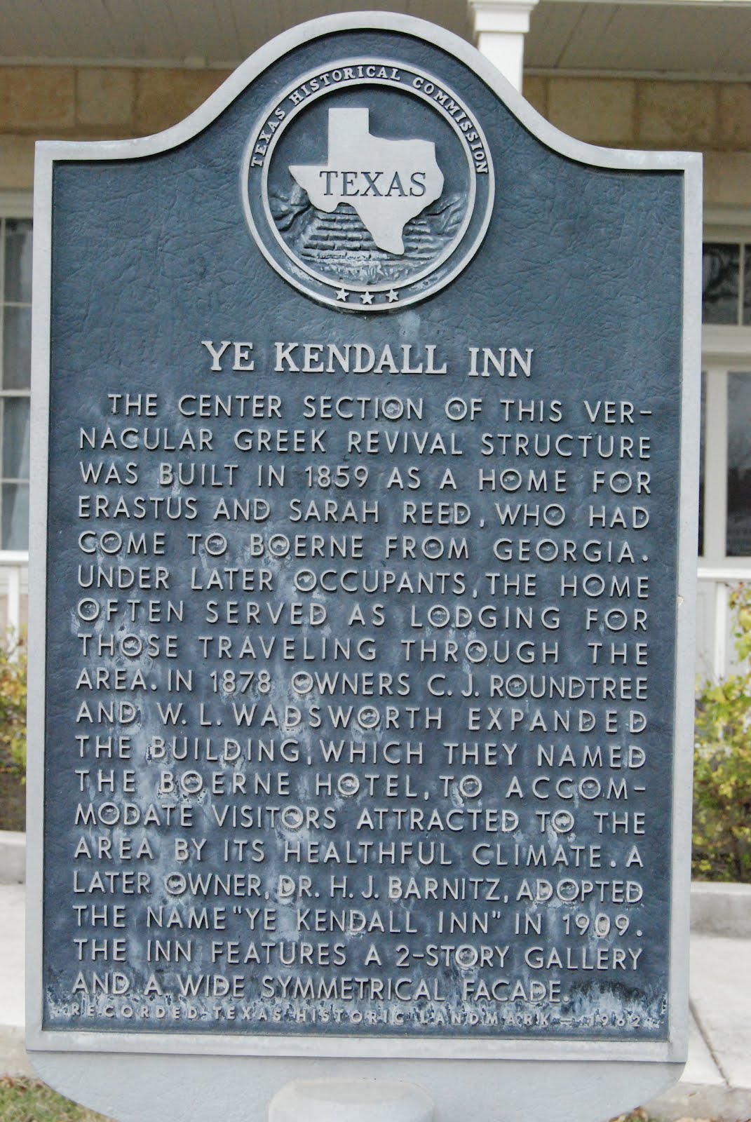 Riding Aside: Historic Ye Kendall Inn ~ Beorne, TX.
