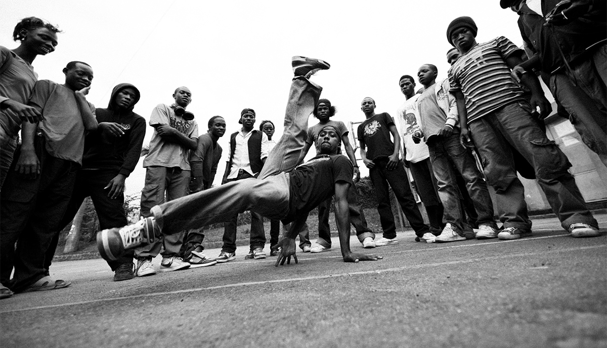 UFANISI!: Calendário Negro: Surge o Hip Hop, numa festa no Bronx, Nova ...