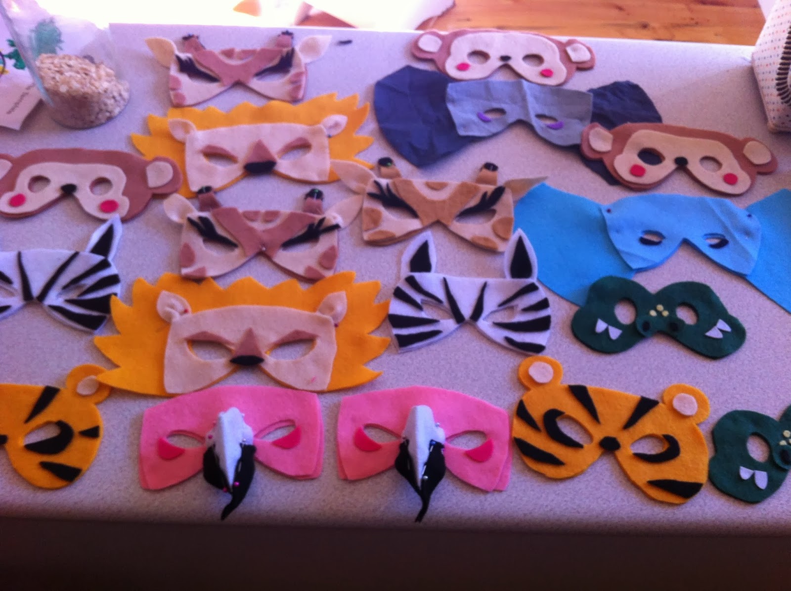 Robot Dinosaur Diggers: Craft - Felt Animal Masks