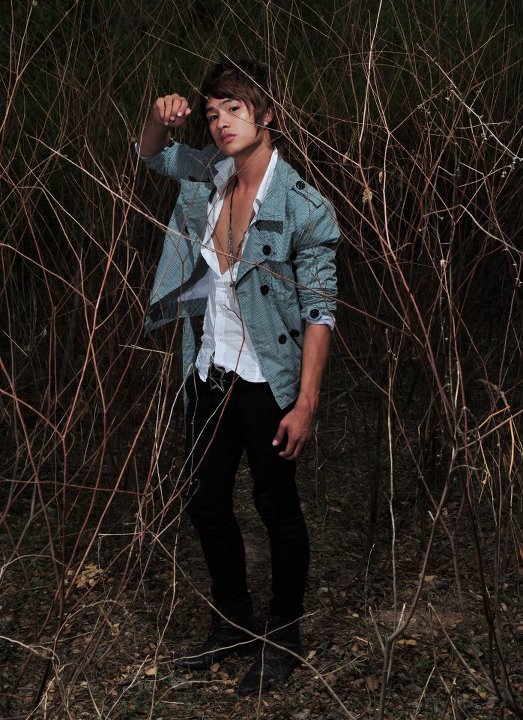 M y a n m a r H u n k s: Aung Lay