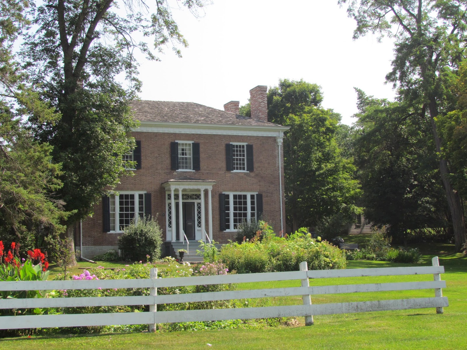 ancestral roofs: Day Tripper: Macaulay House