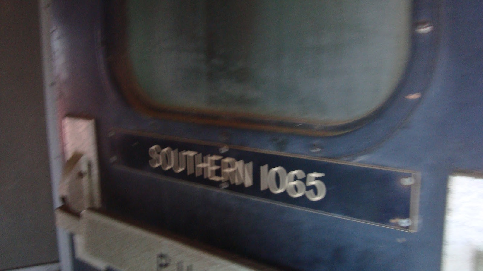 Southern Railway coach interiors - Prototype information for the ...