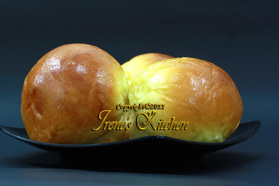 Irene's Kitchen: ROTI BLUDER