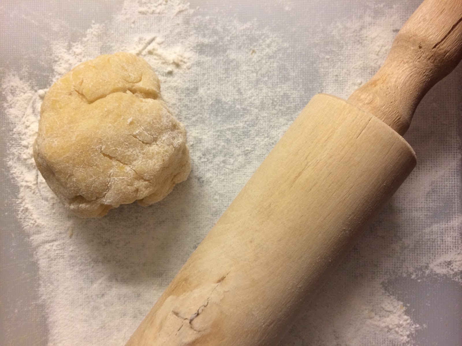 Recette simple des Atchomon / chin chin / gâteaux secs - Hello lindana