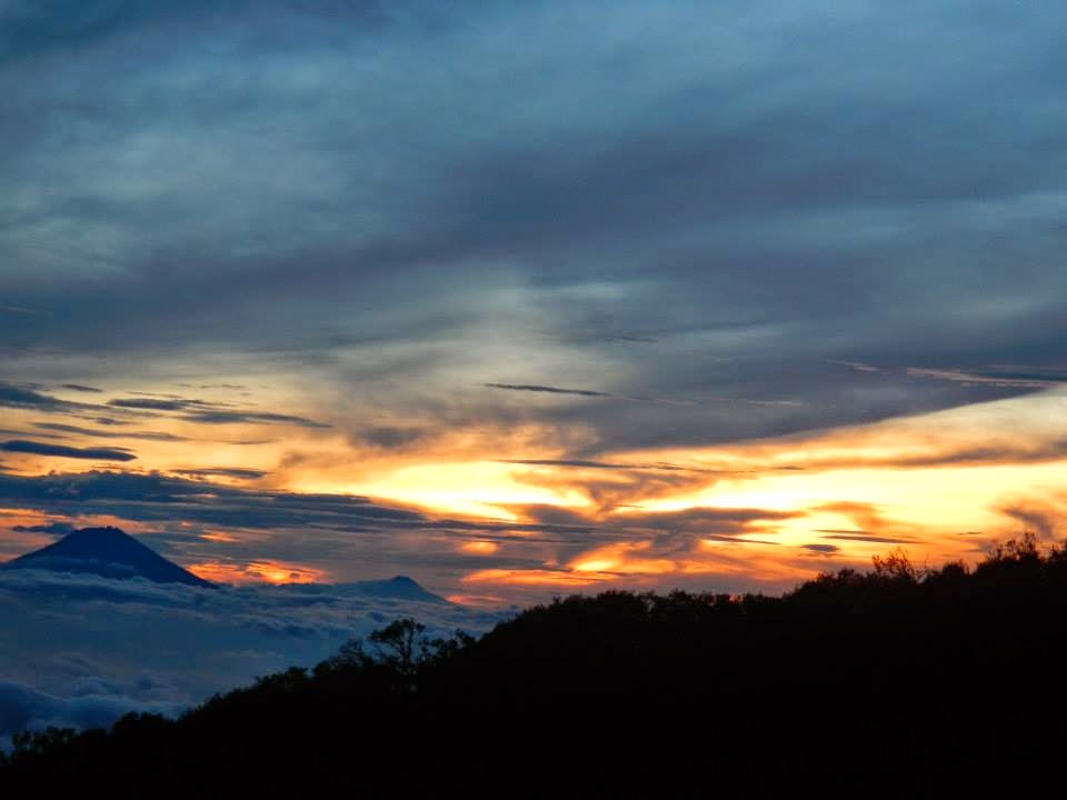 View Pemandangan Puncak Gunung Slamet