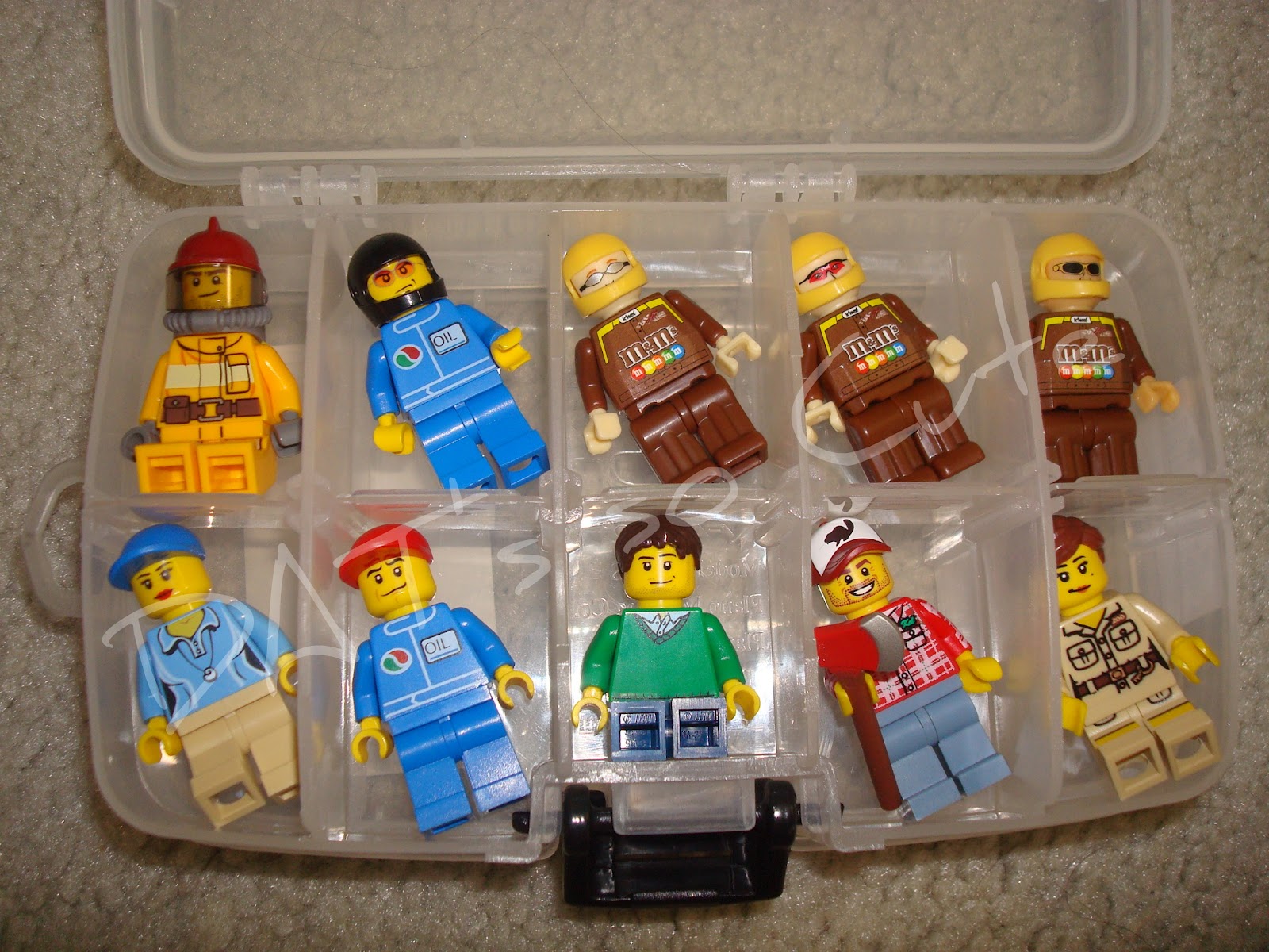 DAT's so Cute: Simple Solution for Little Lego Men/Women