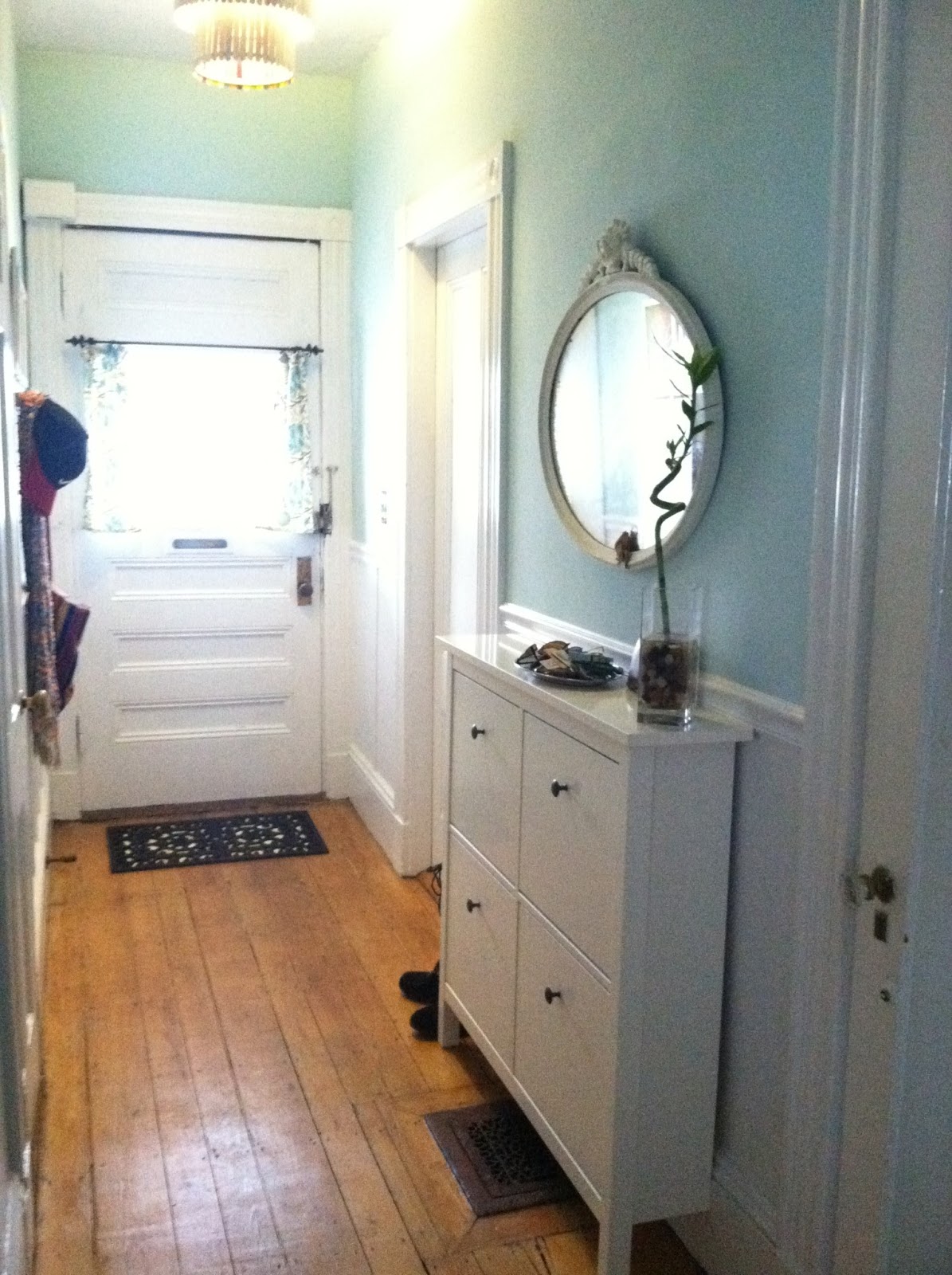 beacon st manor: Finishing the hallway