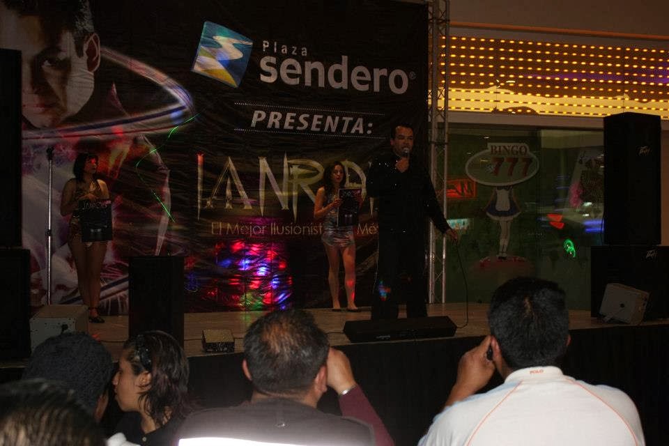 Magia e Ilusionismo para PLazas: Plaza Sendero Toluca