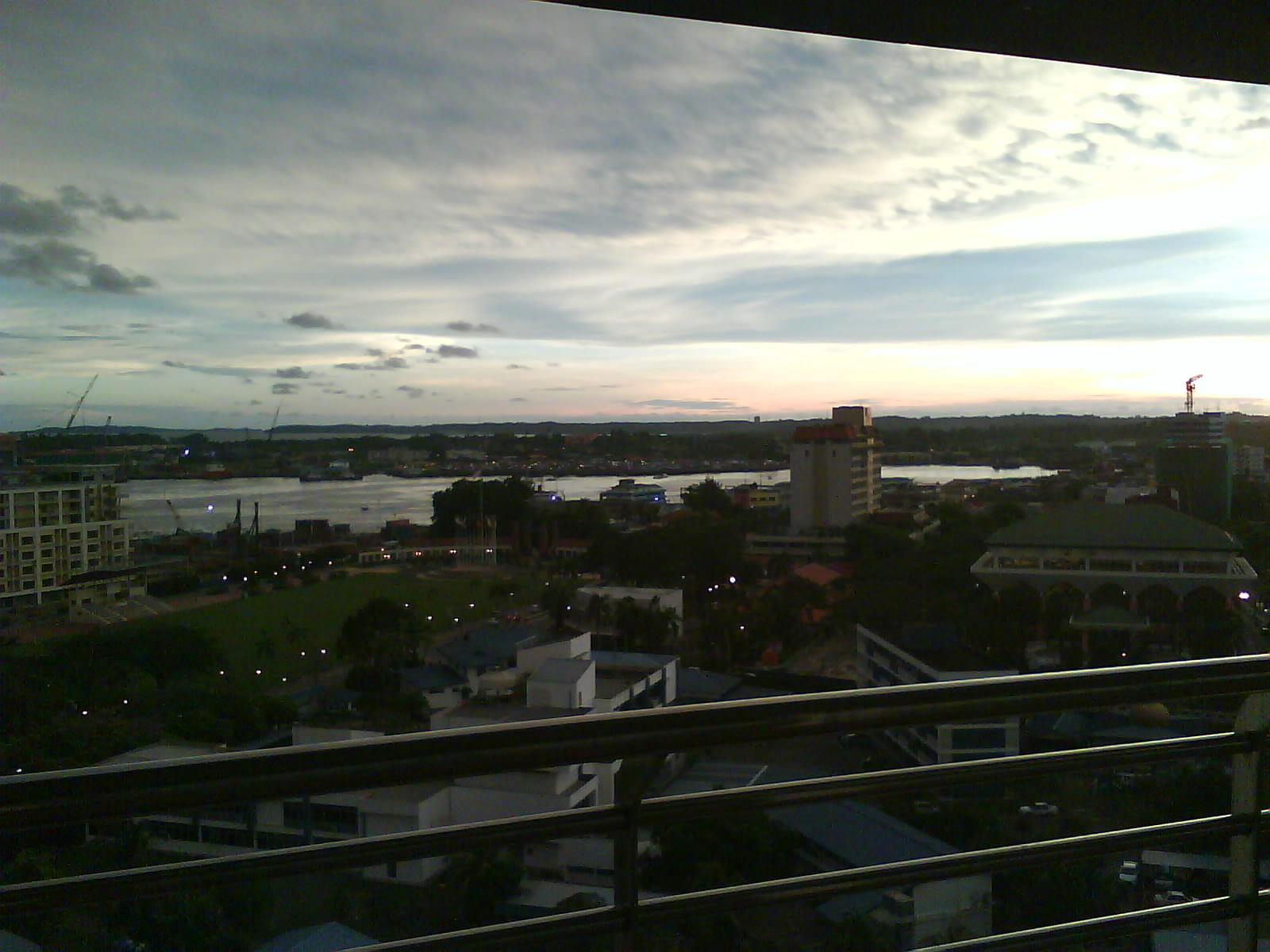 Kenangan di Labuan...dari Tingkat Bilik Beta Service Apartment, Labuan