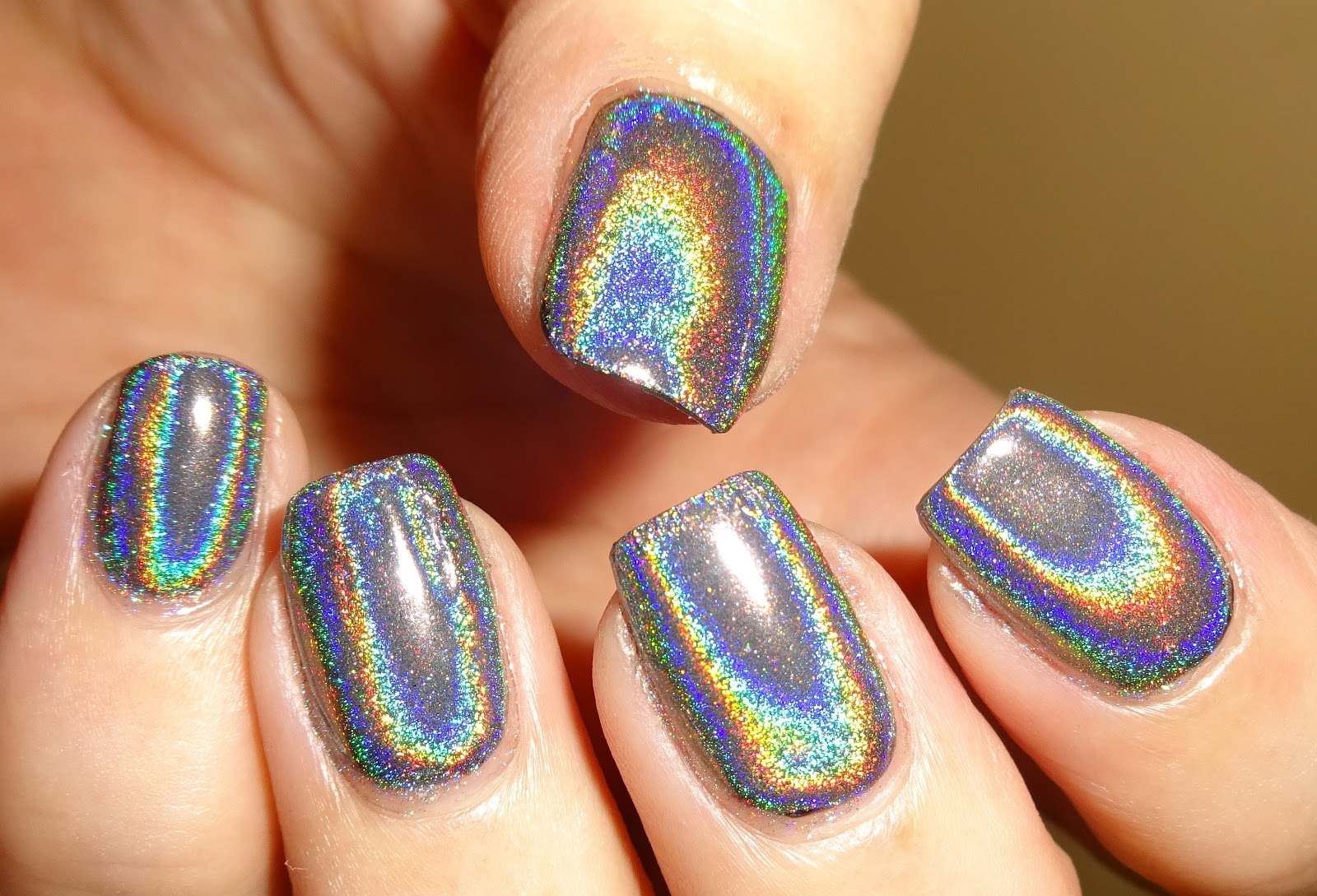 Wendy's Delights: Holographic Nails - Holographic Pigment from Nicole Diary