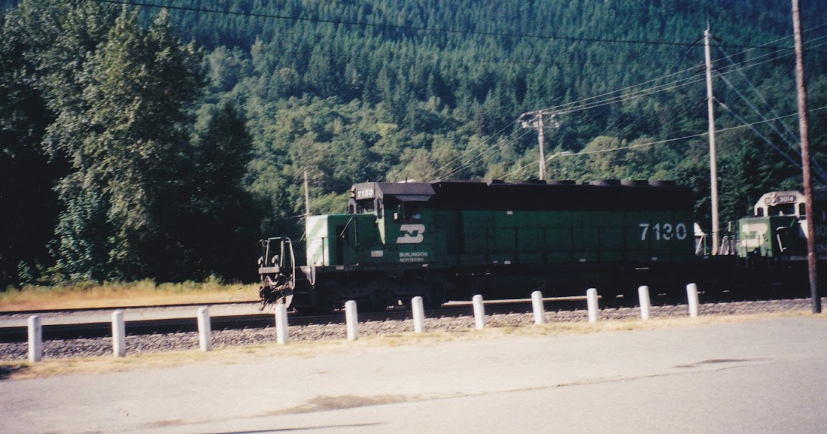 TrainPages: Trains on Stevens Pass in July 2000
