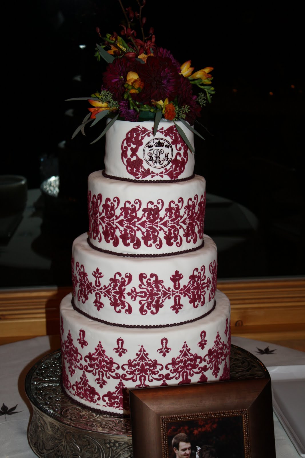 Michelle's Cakes, Cookies and Cupcakes: Wedding Cake and Stamped ...