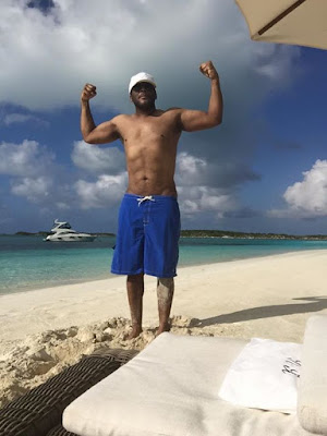 Tyler Perry shows off huge weight loss and his six-pack abs