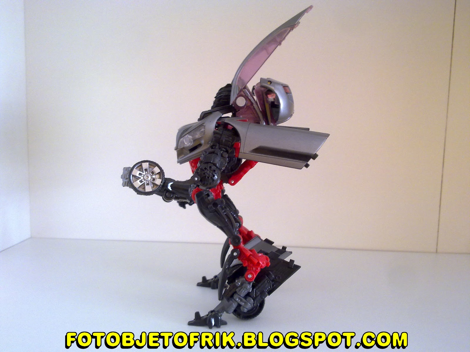 Fotos objetos frikis: Transformer Sideways Audi R8