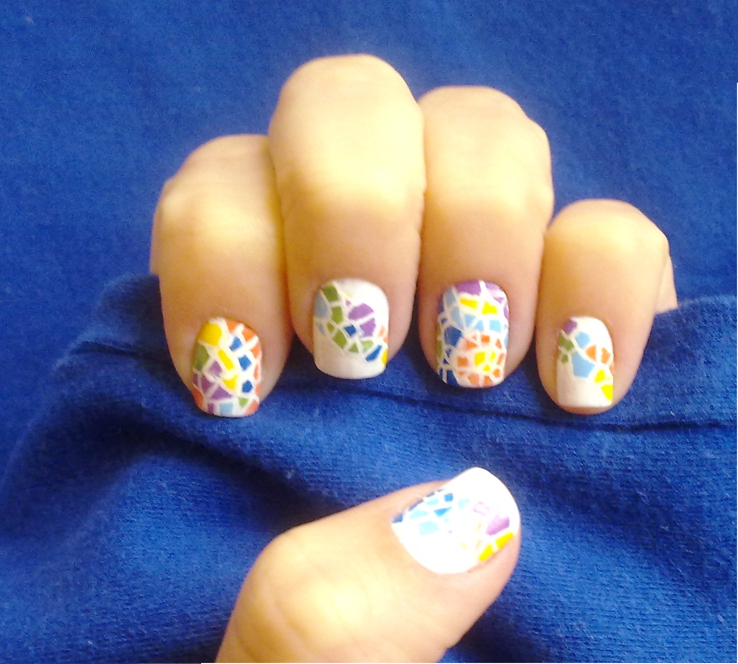 Cute Nail Design: Gaudi Nail art