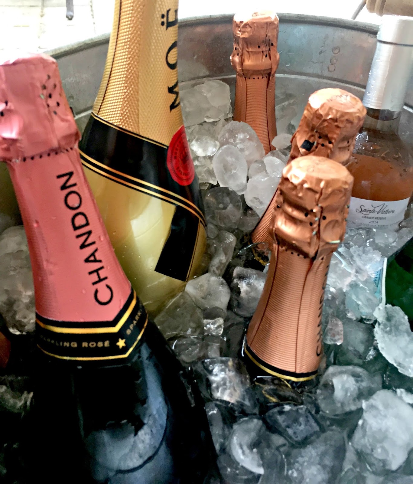 Life Through Preppy Glasses: Summer Goodbye with Flutes and Floats