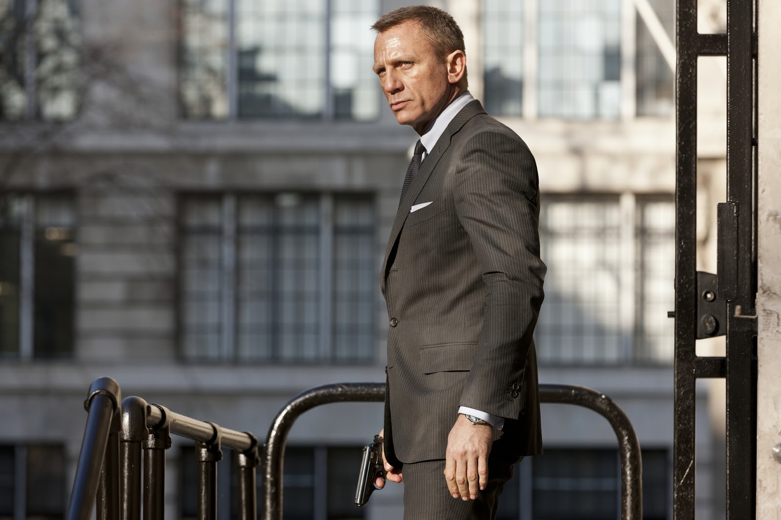 007 Skyfall Review ~ Ranting Ray's Film Reviews