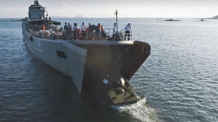 DEFENSE STUDIES: Vietnamese Amphibious Force Trains 'Island Recapture'