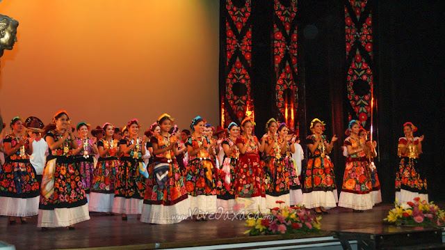 Guelaguetza 2015: Espectáculo Sandunga de la Compañía de Danza ...