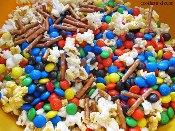 Bala de Goma: Bolo de Pipoca...