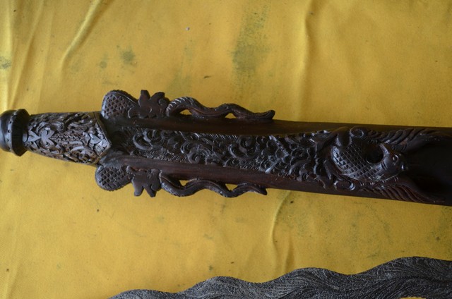 BLOG UTAMA Y.M PADUKA AYAHANDA PAY 8: KERIS NAGA LOK 11