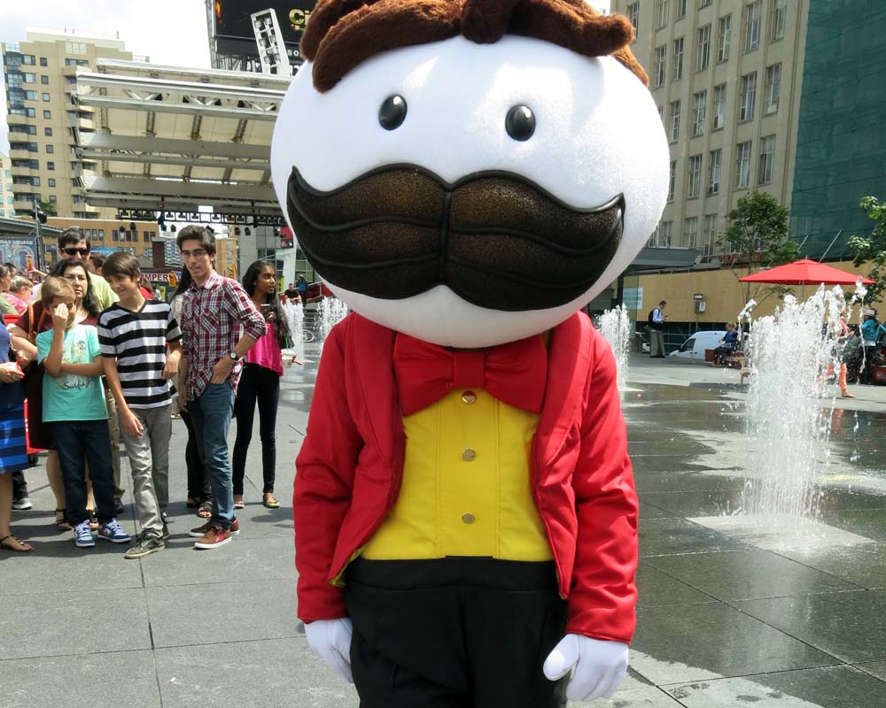 Toronto Grand Prix Tourist - A Toronto Blog: Pop-up #PringlesParty in # ...